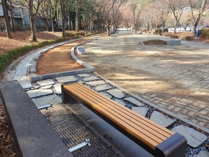 [과천시정] 관문체육공원 황톳길 본격 운영 시작…주민참여예산으로 탄생